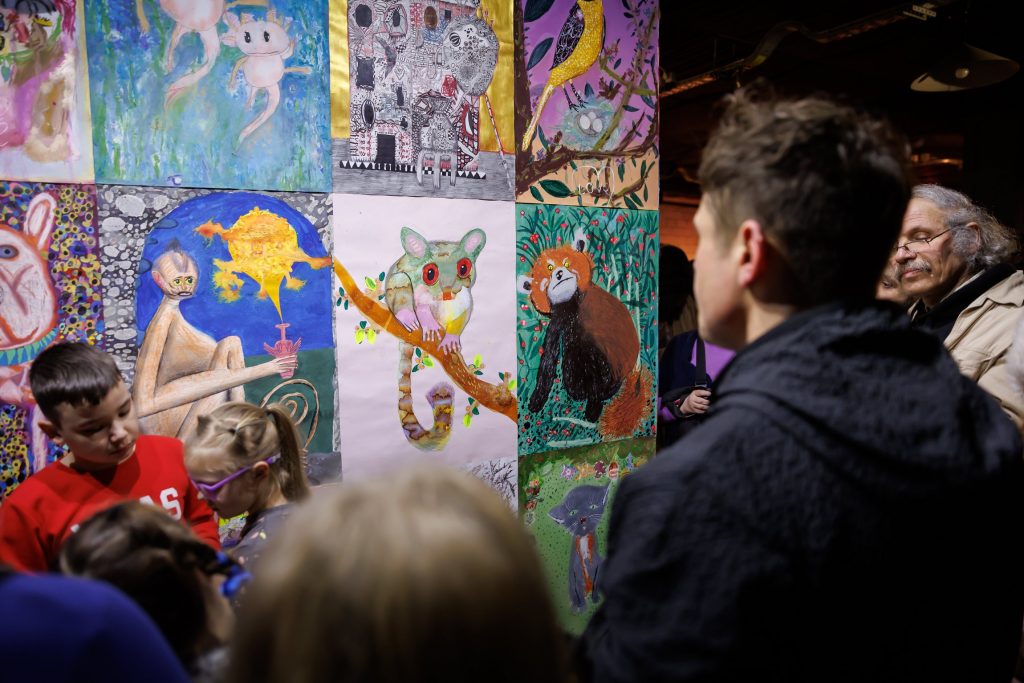 Учні художньої студії Aza Nizi Maza показали, що зберігає їхня «Скарбниця серця». Фоторепортаж